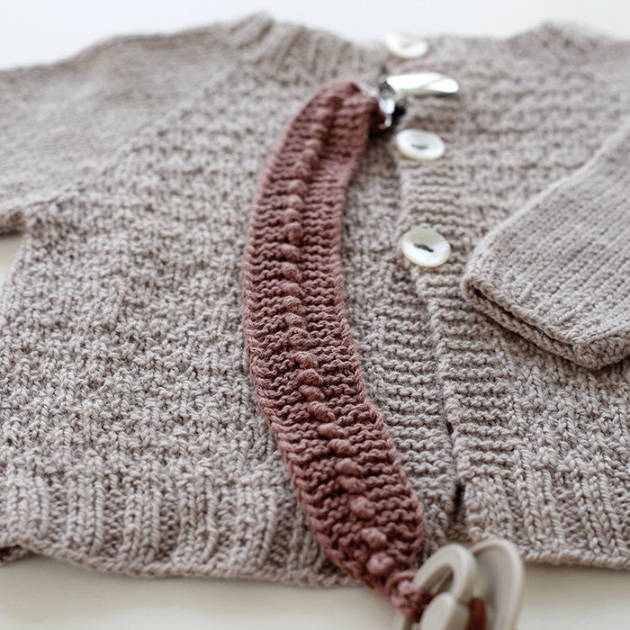 Barselsstrik af Mette Hvitved | Krea Deluxe | Haslev